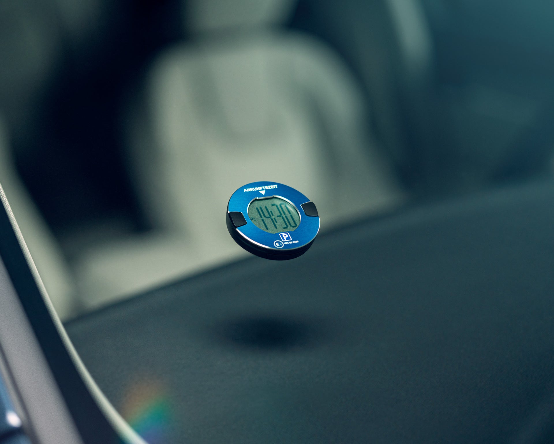 P-DISC NO1 - Automatically sets your parking time